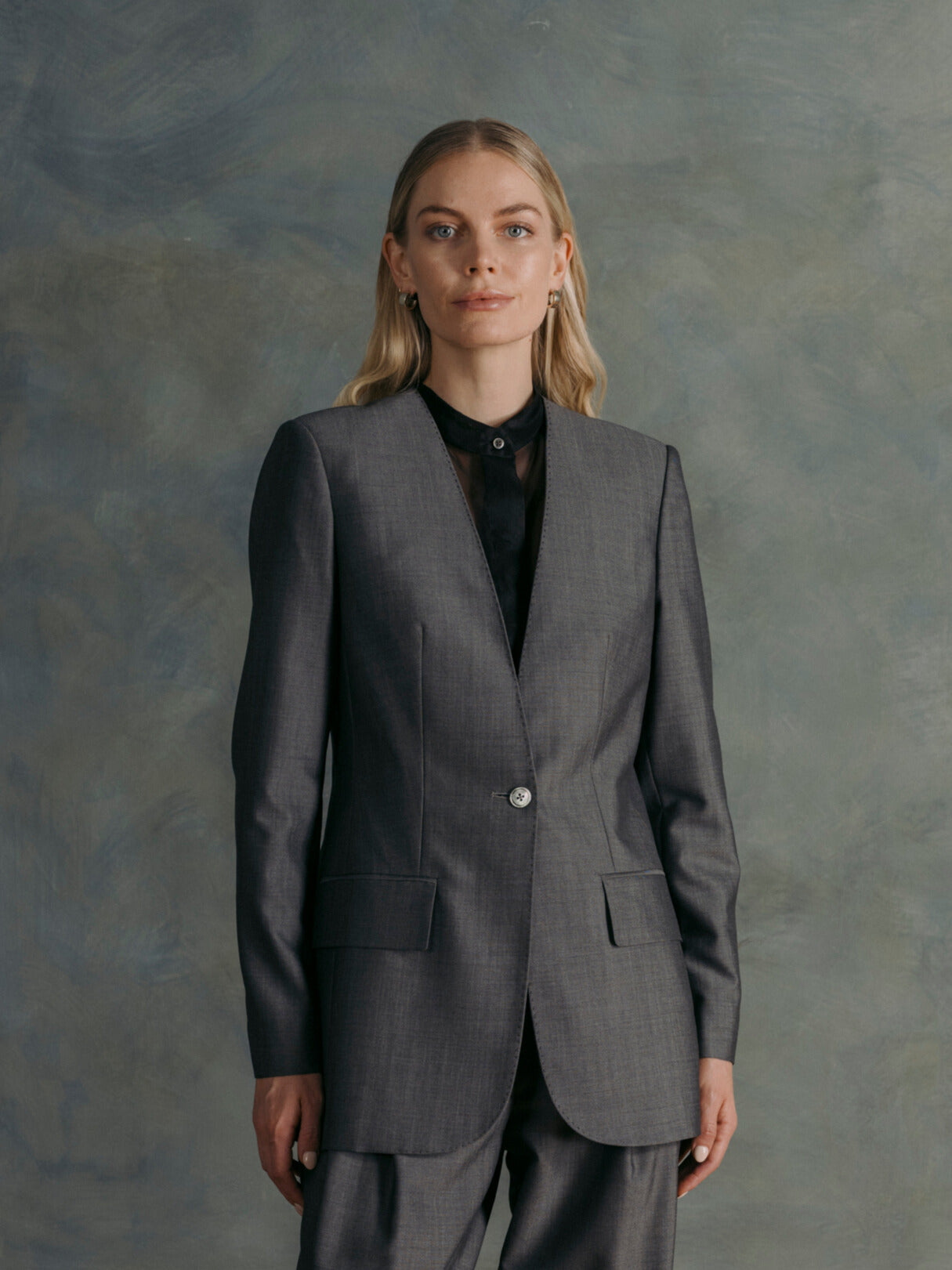 The Lapelless Jacket in Charcoal – LAKAN